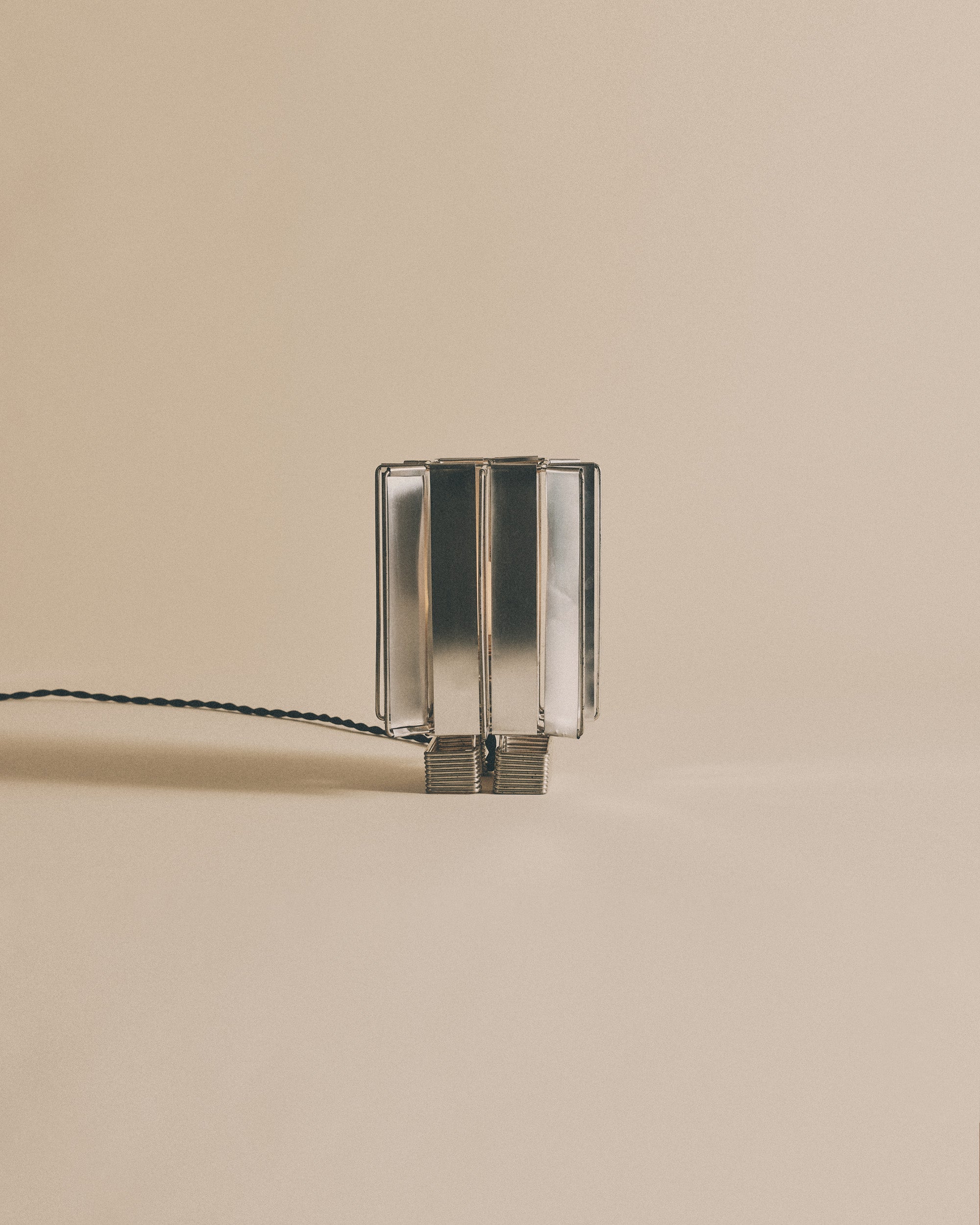 Quarters | Sirius Lamp